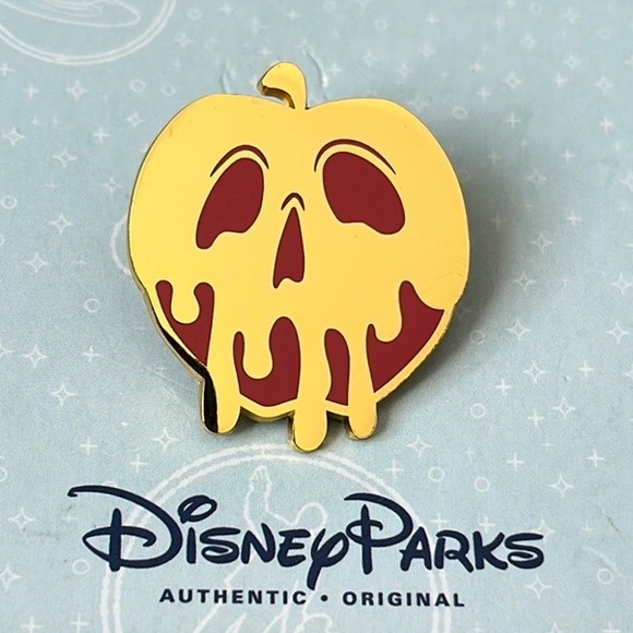 Disney | Jewelry | Disney Parks Evil Queen Poisoned Apple Snow White ...